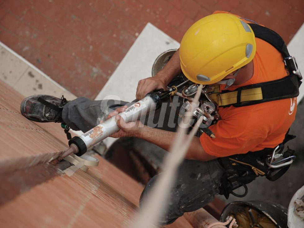 Sellado de juntas de dilatación, ¿Cómo hacerlo? - Solutec trabajos ...